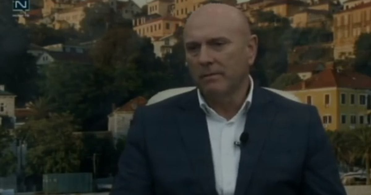 HIT VIDEO "Lijepo li ova sablja čita, divno li nas danas raz