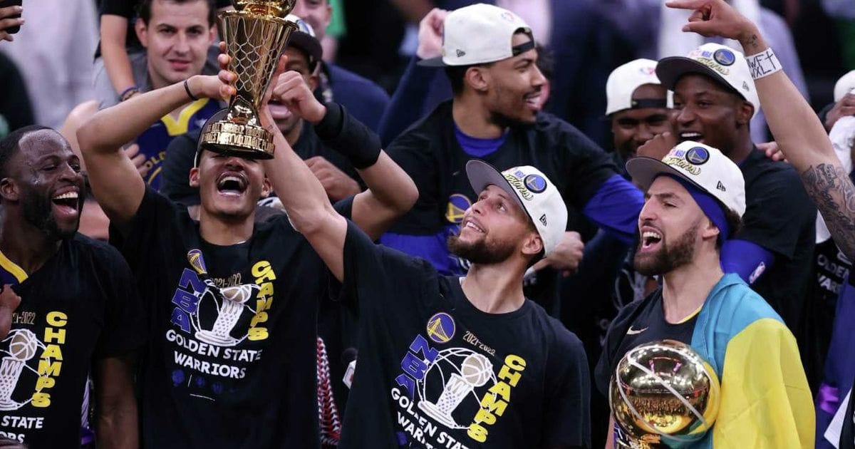 POVRATAK DINASTIJE: Golden Stejt Voriorsi šampioni NBA, Stef