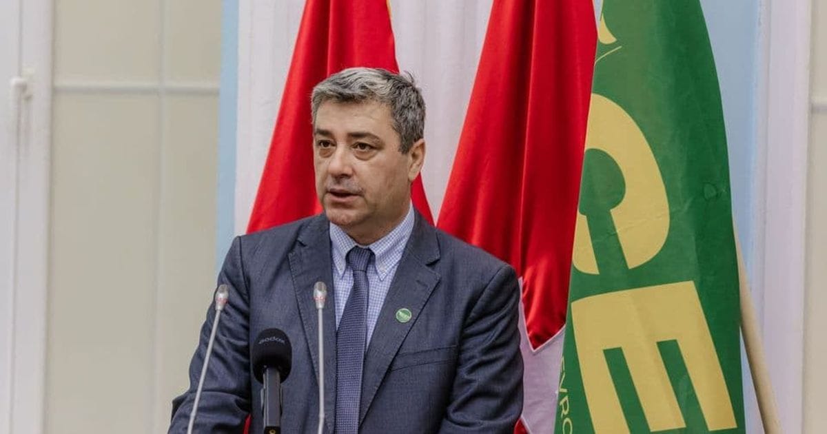 Adžić: Crnoj Gori mešetari nude "pomirenje" tako da kapituliramo pred ...